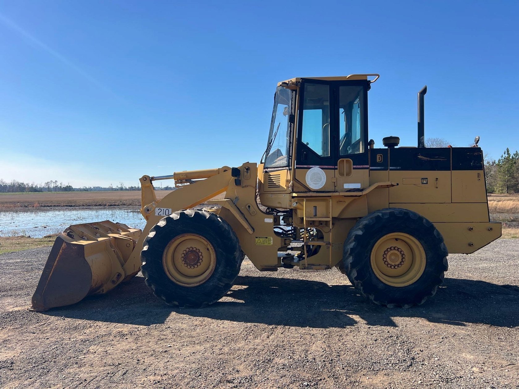 CATERPILLAR 924F WHEEL LOADER