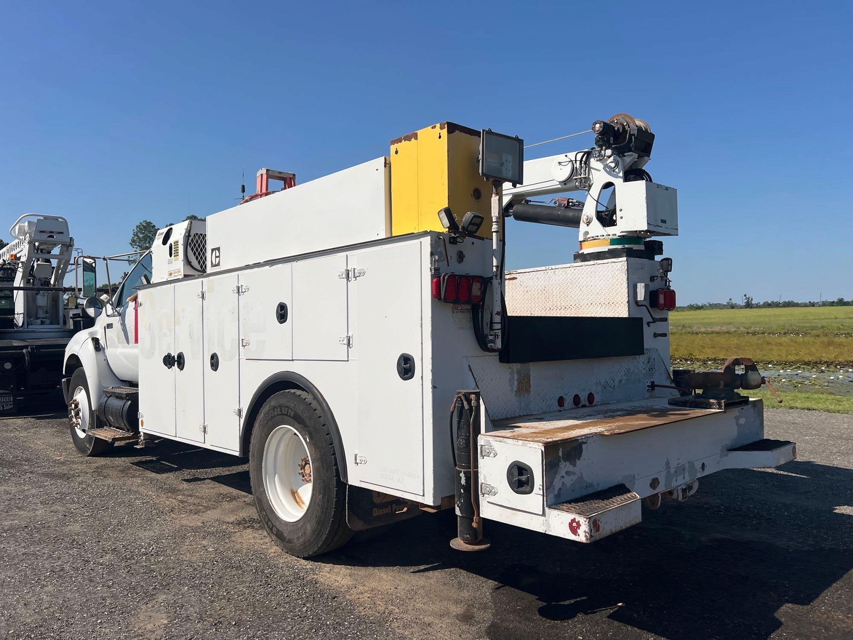 2006 FORD F750 XL SUPER DUTY SERVICE TRUCK
